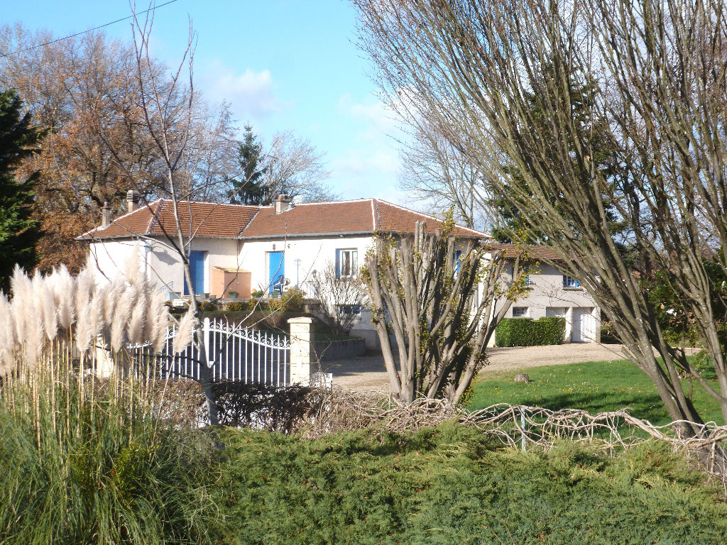 Propriete De Caractere Chambres LA CHAPELLE DE GUINCHAY