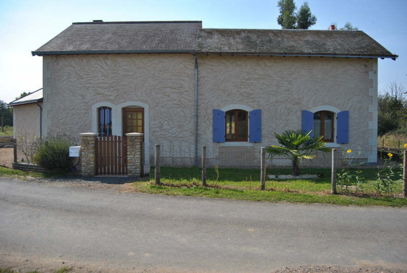 MAISON BAZOUGES SUR LE LOIR - 5 pieces - 135 m2