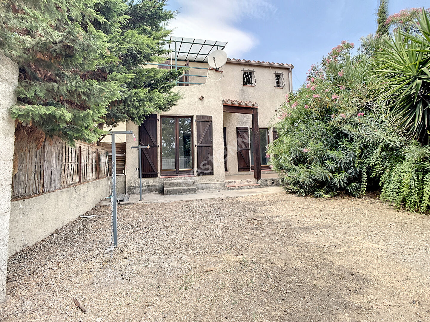 A VENDRE - TOULOUGES - MAISON 2 FACES - 3 CHAMBRES - JARDIN