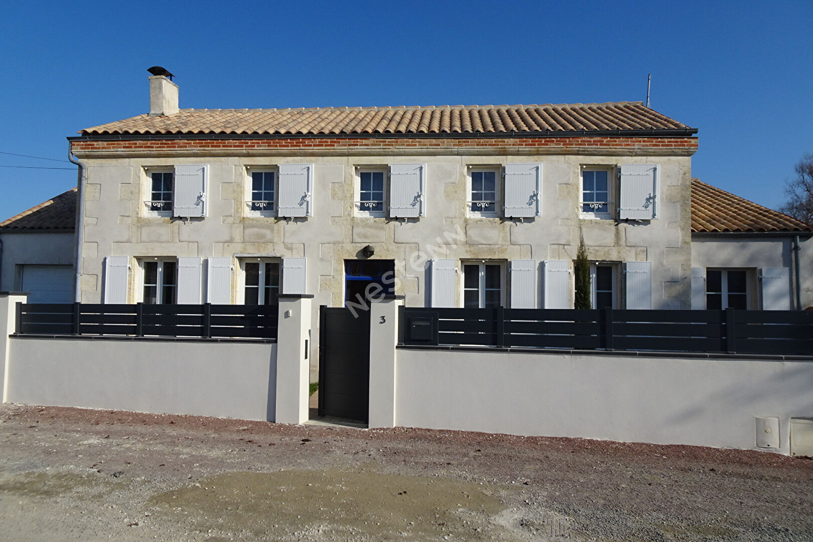 ROCHEFORT a 2 min : En Exclusivite, Maison 220 m2 hab.- 4 Chambres ...